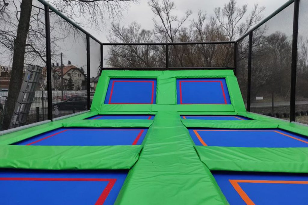 PROFESJONALNE TRAMPOLINY ZEWNĘTRZNE - Parki Zabaw dla dzieci, Parki ...